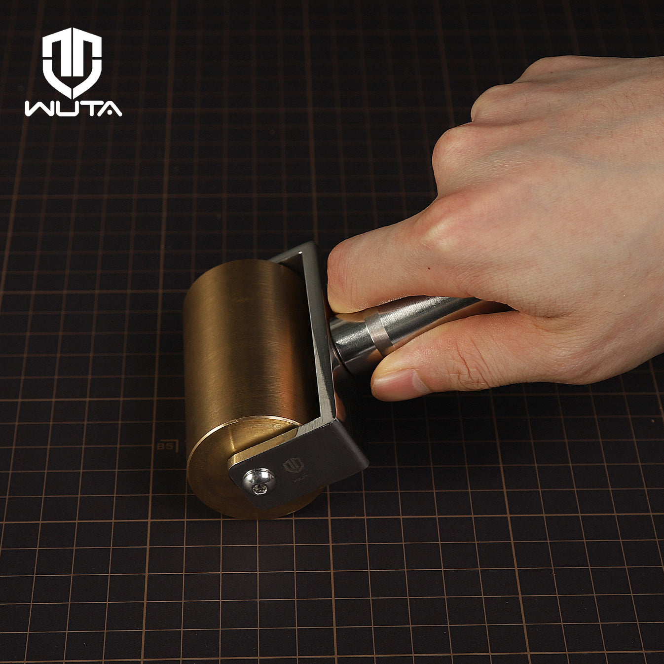 WUTA Original Design Leather Crafting Edge Paint Roller – WUTA LEATHER